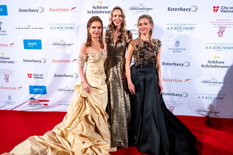 Photos – Viennese Opera Ball
